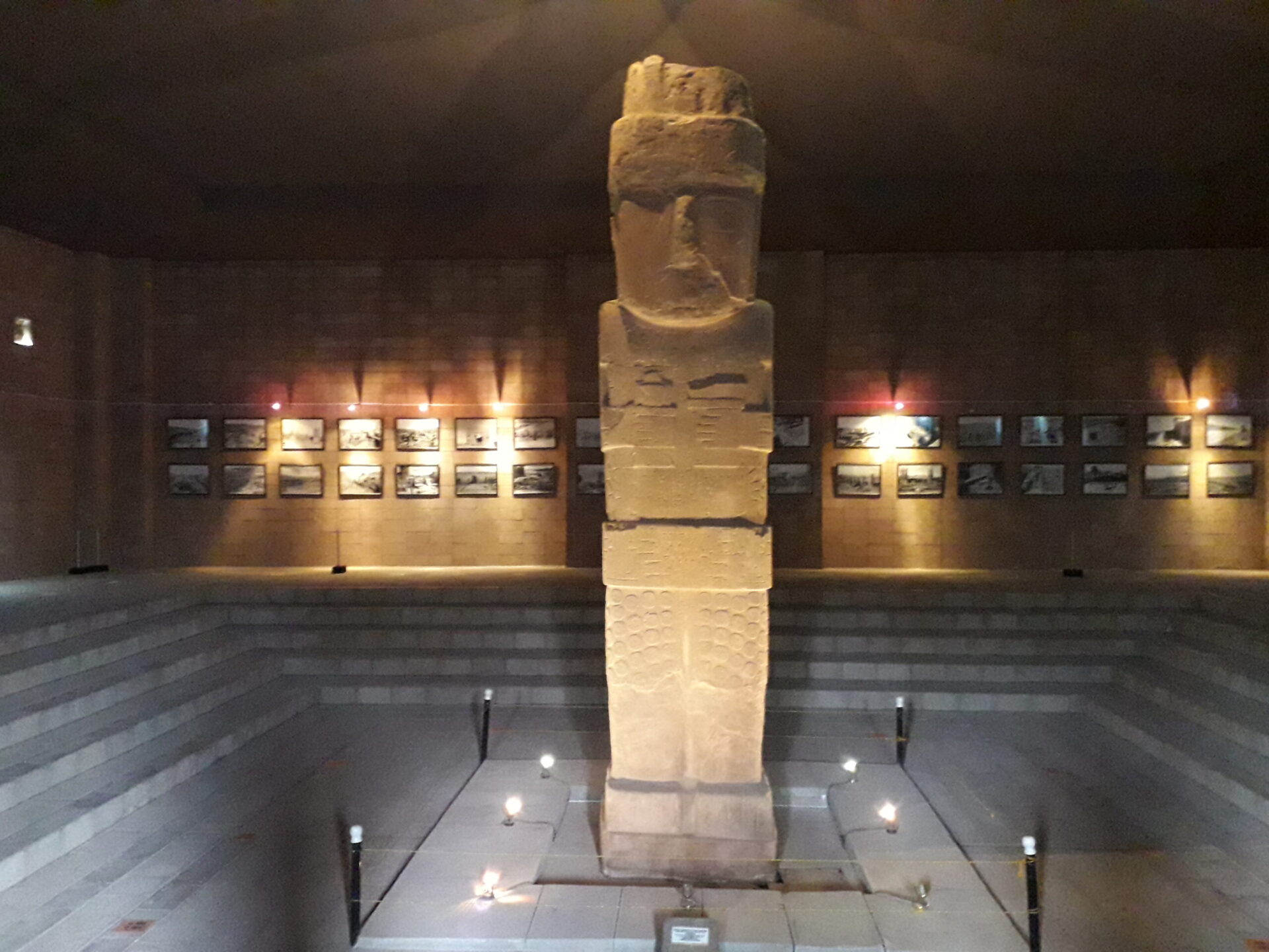 Designan Día del Monolito Bennett a 20 años de su retorno a Tiwanaku ...