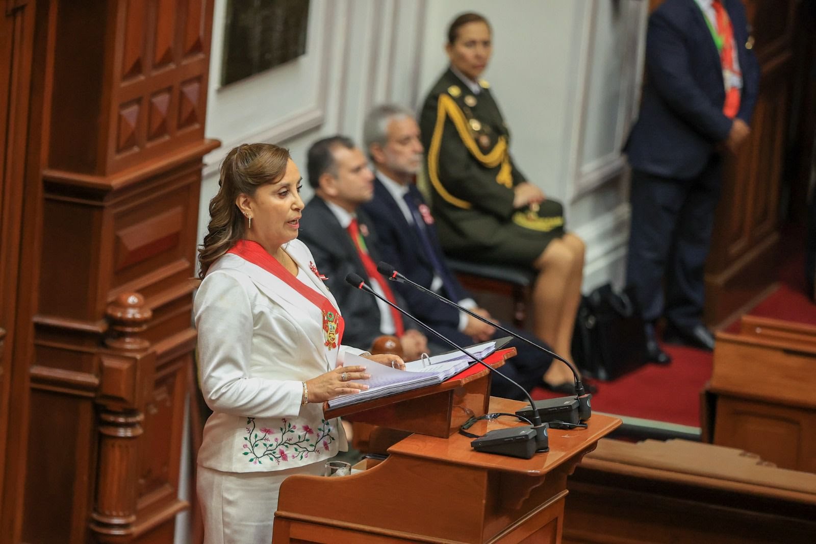 Presidenta Boluarte propone pacto por reconciliación del país - El ...
