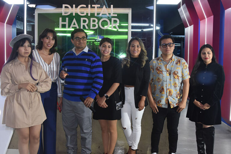 Digital Harbor estrena oficinas en la Torre Azul - El Diario - Bolivia