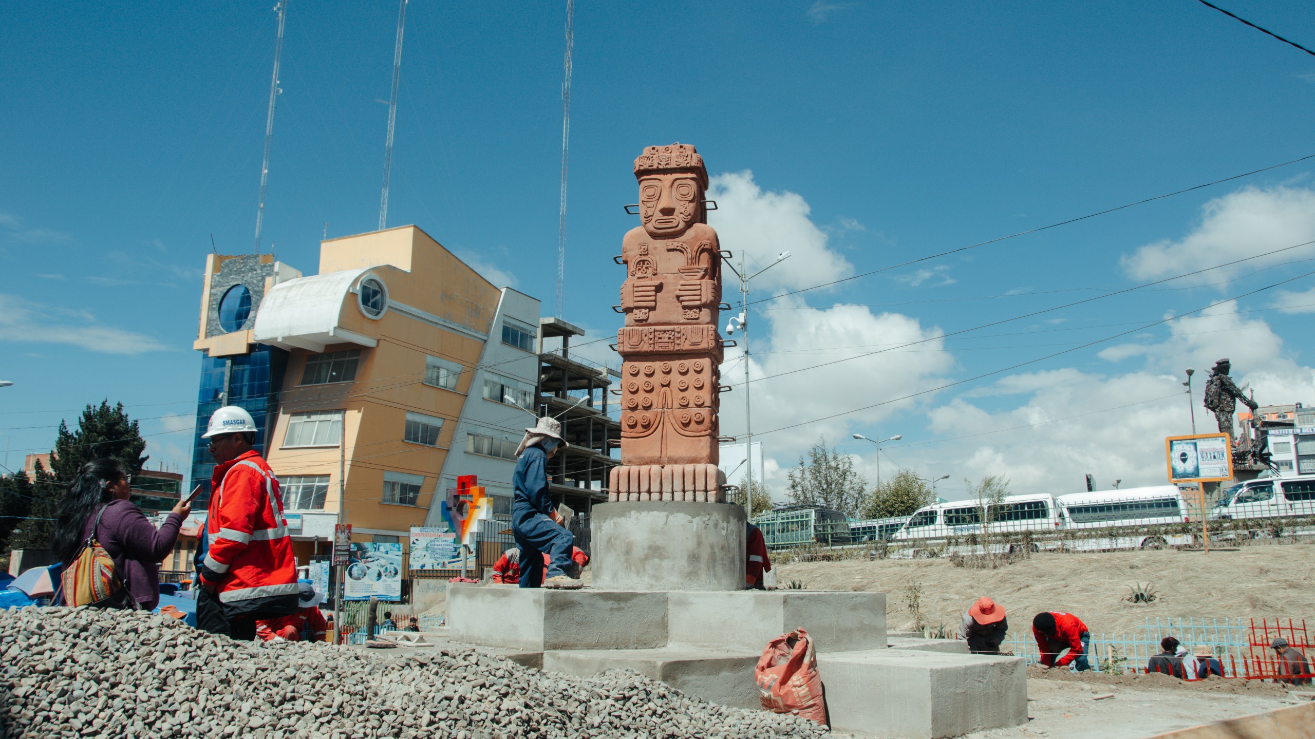 El Alto ya tiene su ‘Monolito Ponce’ - El Diario - Bolivia