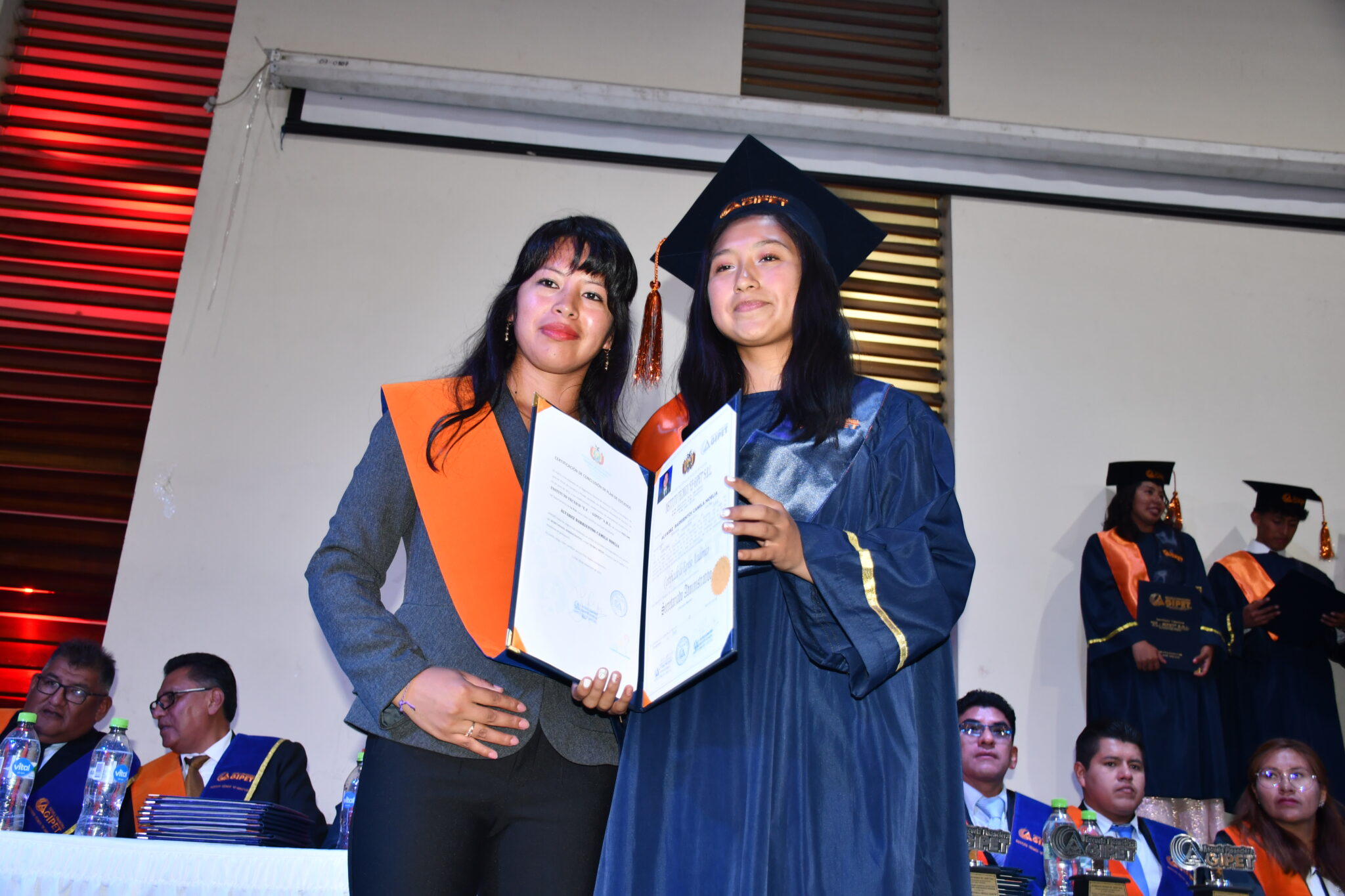Graduación de Gipet - El Diario - Bolivia