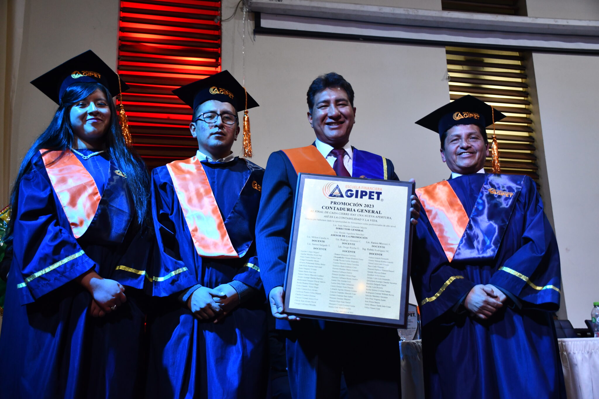 Graduación de Gipet - El Diario - Bolivia
