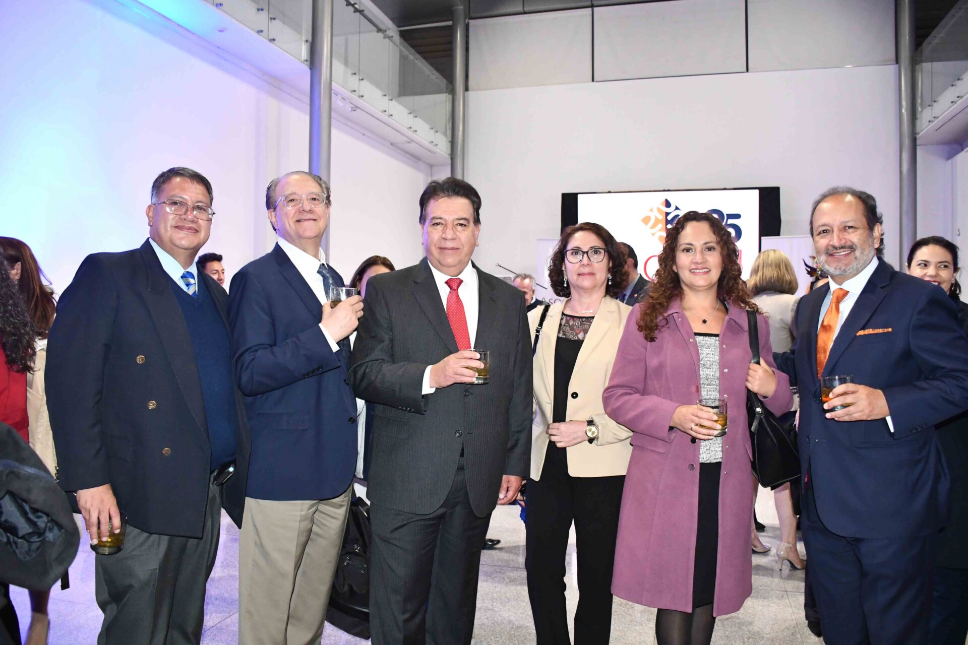 Asofin celebra 25 años de vida institucional - El Diario - Bolivia