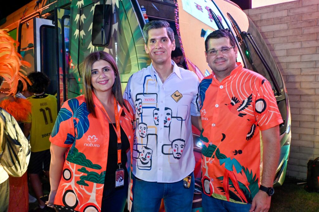 Bus Natura realza la belleza de Aitana I - El Diario - Bolivia