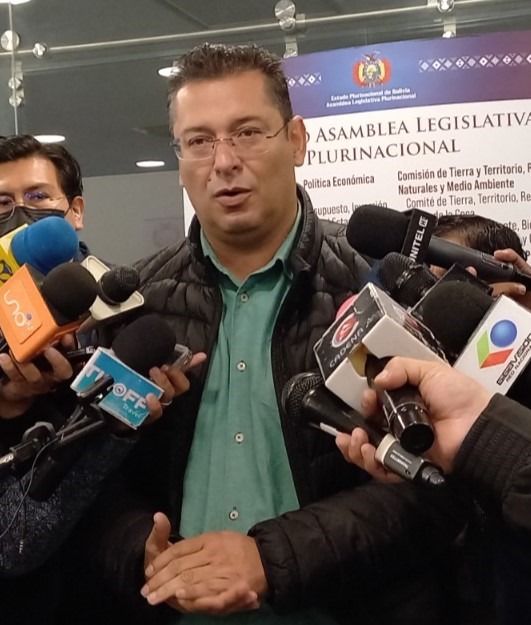 Solo la renuncia de magistrados frenará el bloqueo de carreteras - El ...