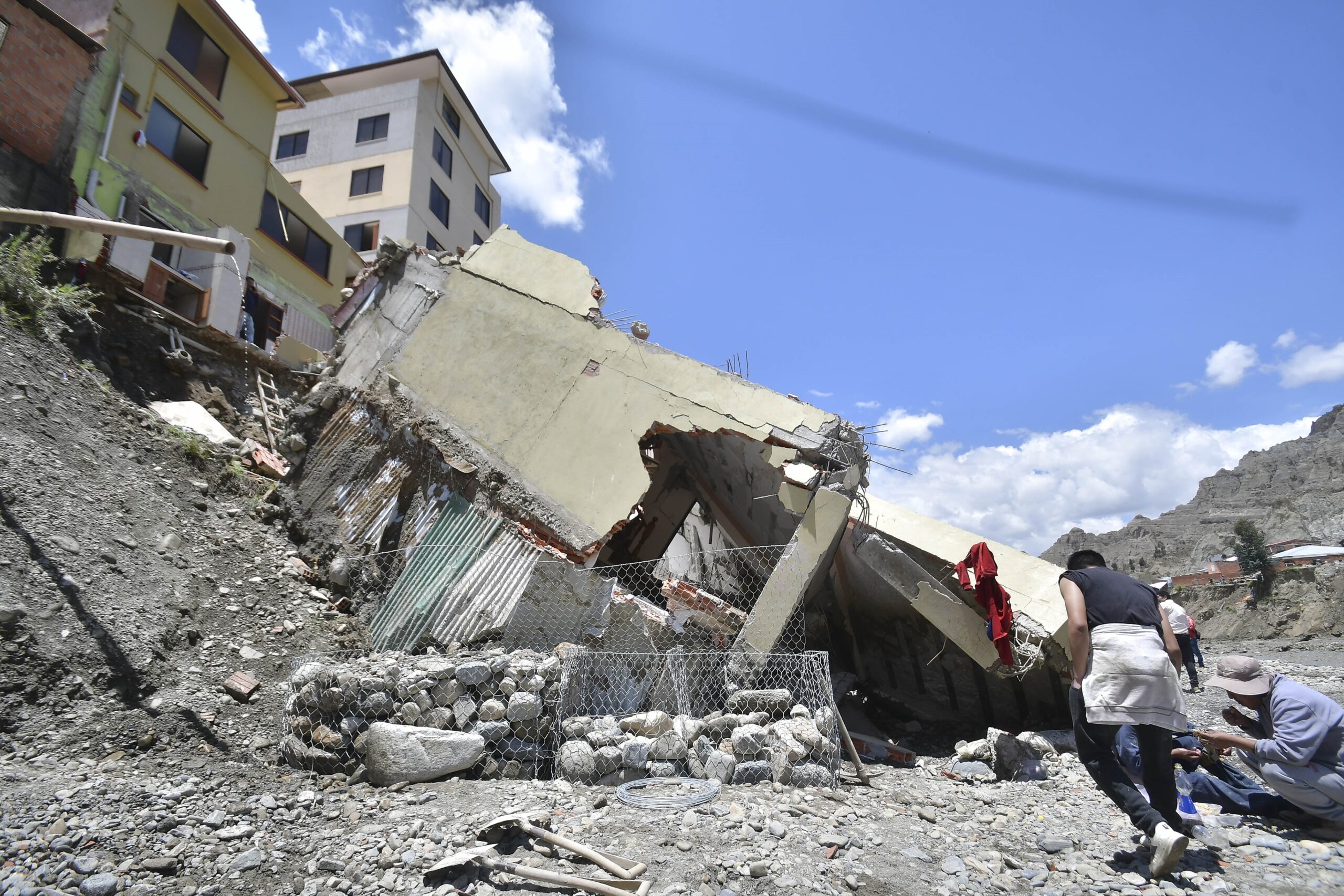 Se registran más caídas de casas y deslizamientos - El Diario - Bolivia