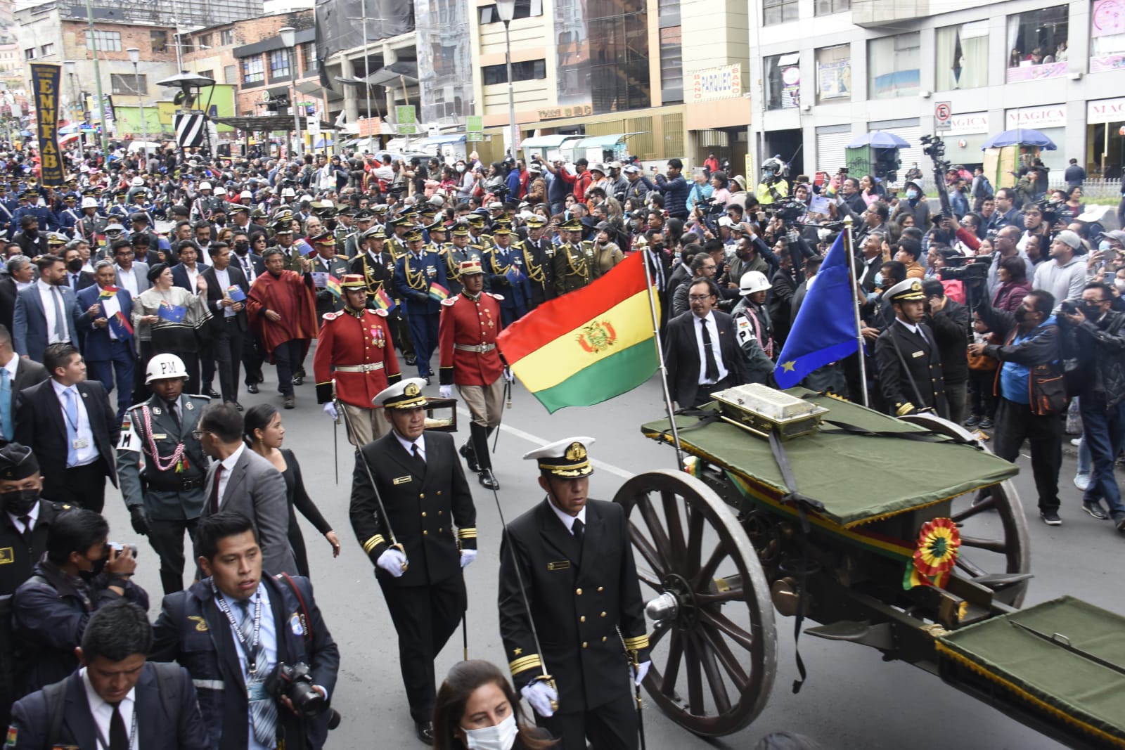 Traslado de restos de Eduardo Abaroa y desfile será a partir de las 13: ...