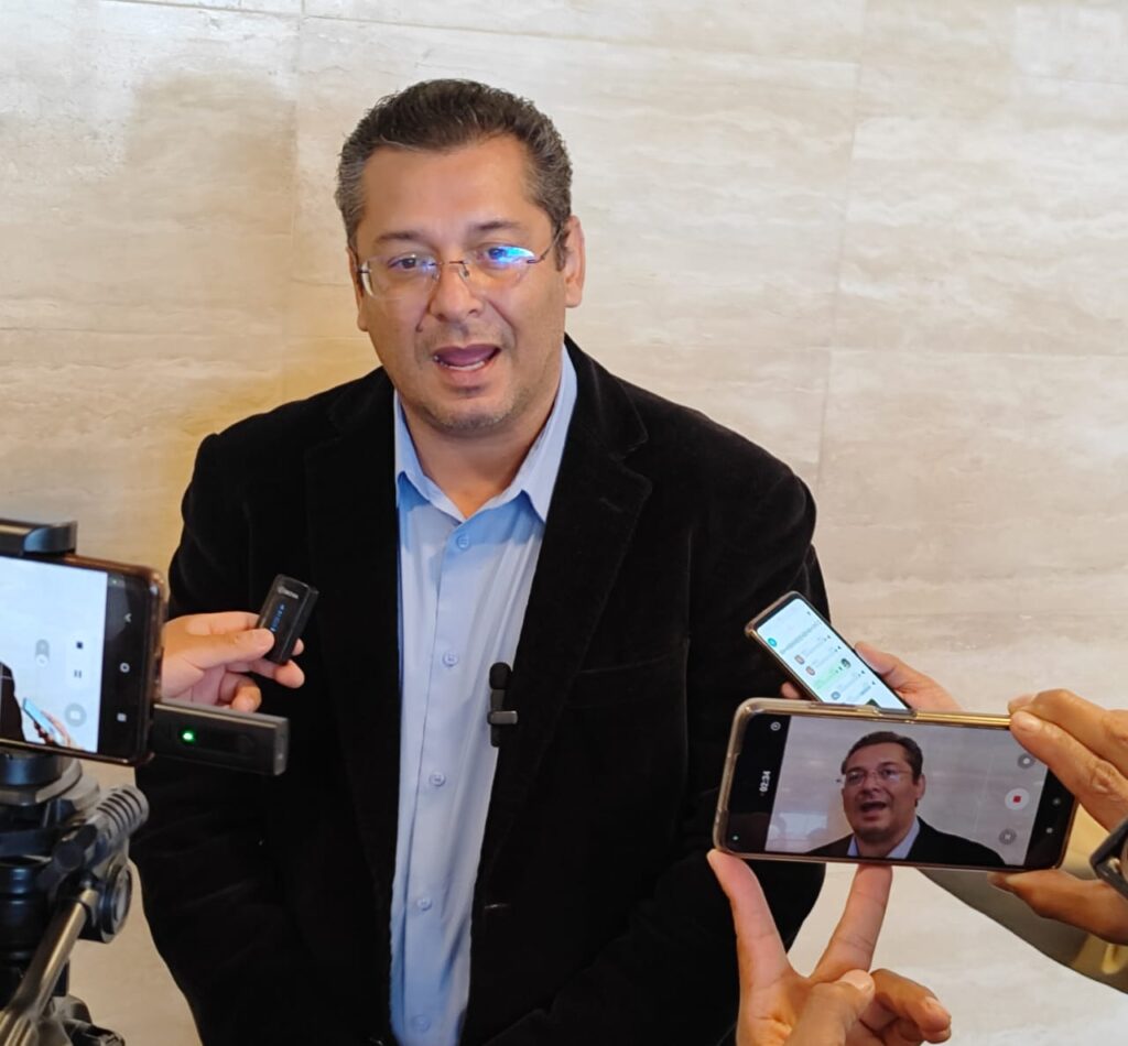 Aumento salarial responde a pacto político entre Gobierno y la COB - El ...