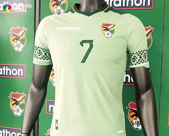 FBF presentó la nueva camiseta de la Verde - El Diario - Bolivia