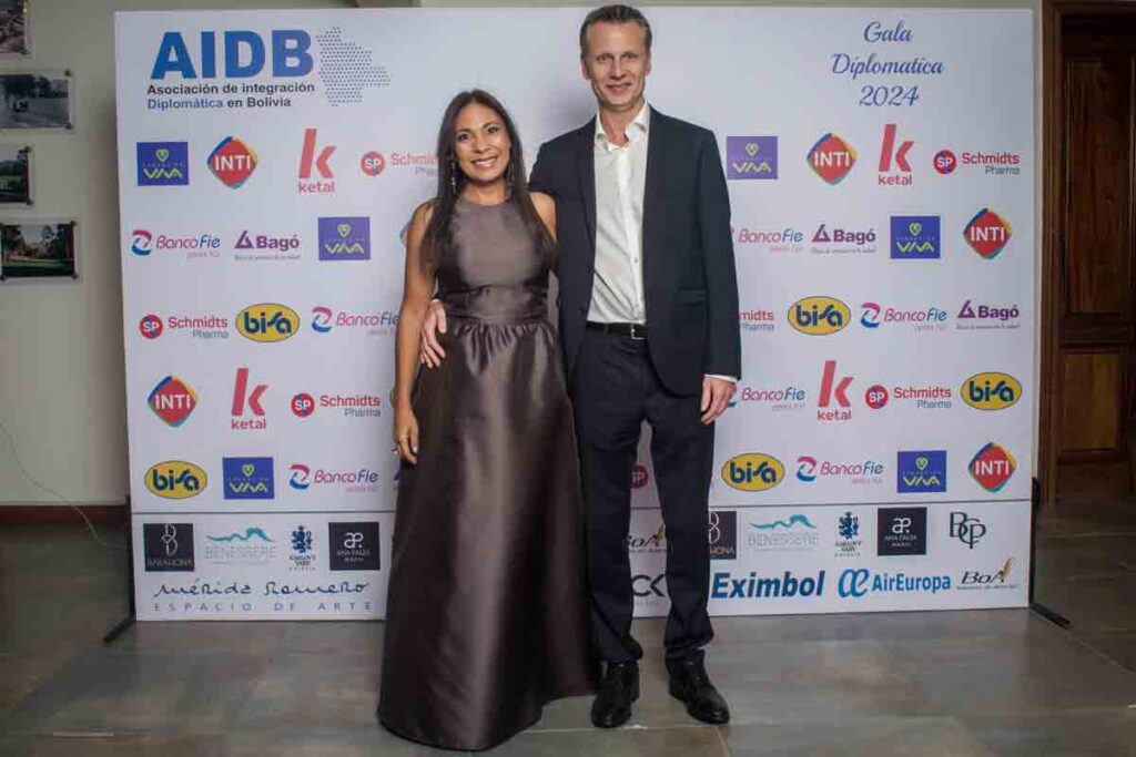 Gala Diplomática con fines benéficos - El Diario - Bolivia
