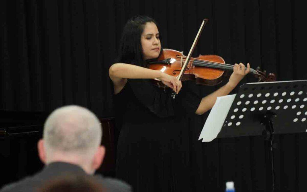 Paceña y cochabambino ganan concurso de música clásica - El Diario ...