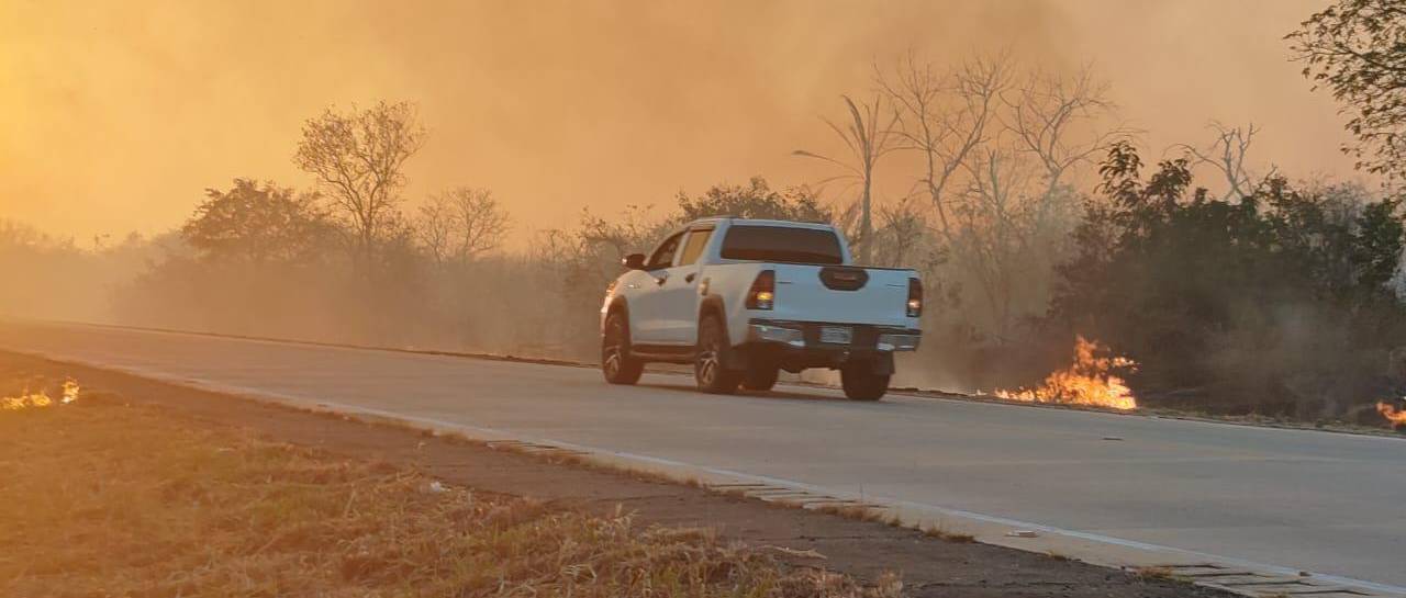 En Roboré fuego arrasa pastizales cerca de la carretera Bioceánica - El ...