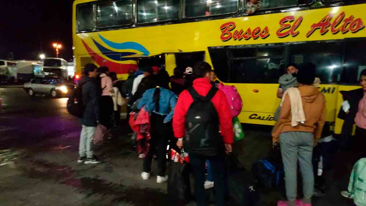 Sorprenden a 25 extranjeros indocumentados en Terminal - El Diario ...