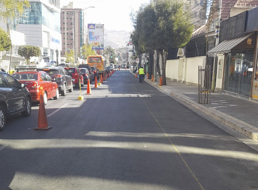 Cierran parte de la calle 21 de Calacoto de La Paz para obras en la ...
