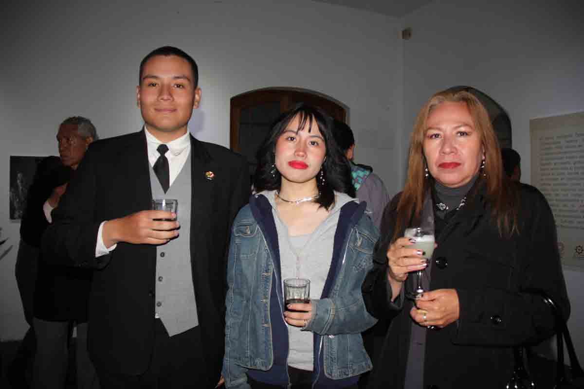 "Shipibo-Konibo: Retratos de mi sangre" en homenaje al Perú - El Diario ...