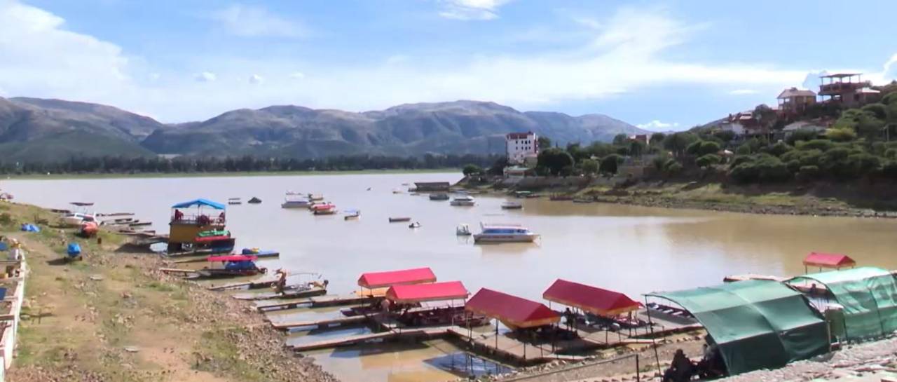 Baja nivel de agua en La Angostura - El Diario - Bolivia