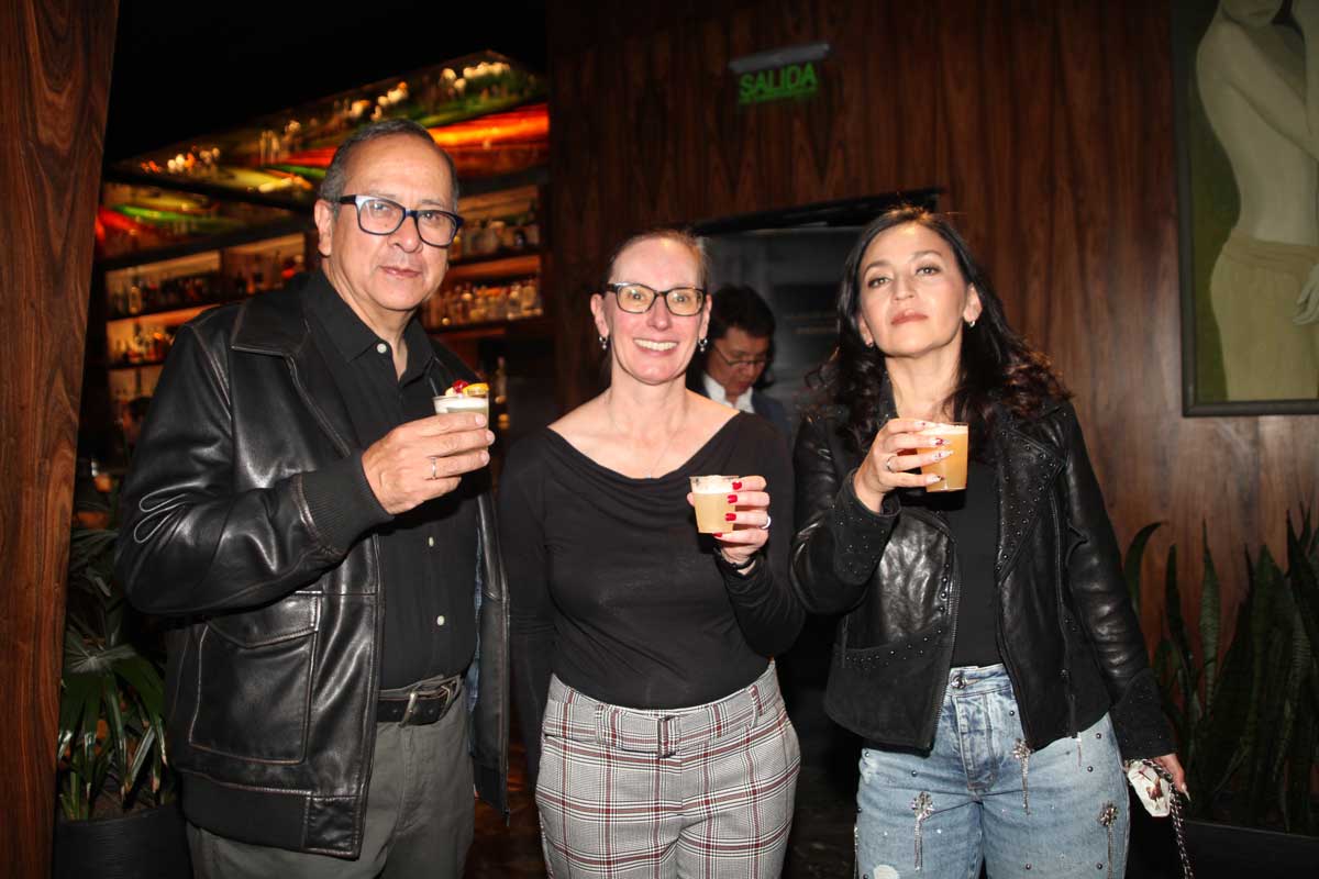 "Bluegrass & Bourbon" al ritmo de Henhouse Prowlers - El Diario - Bolivia