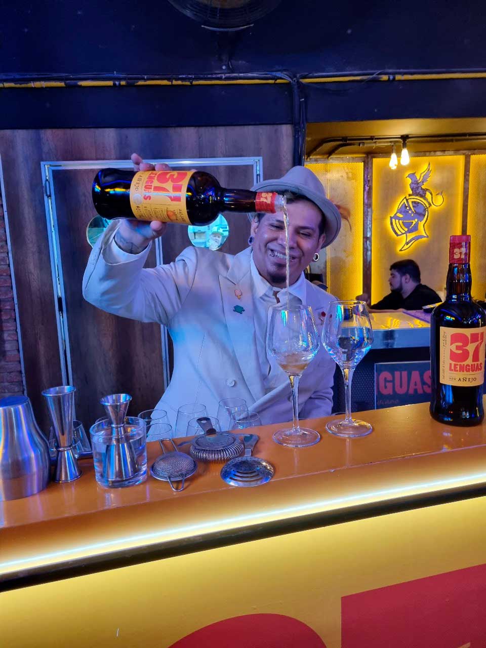 37 Lenguas, nuevo ron boliviano - El Diario - Bolivia