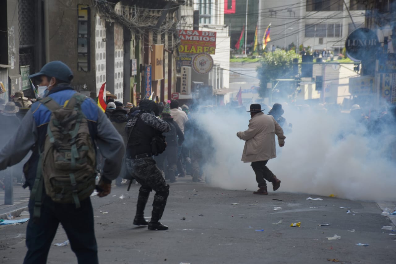Movilizaciones generan colapso en centro paceño - El Diario - Bolivia