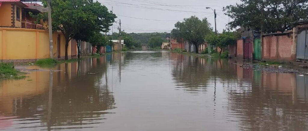 Crecida de ríos e inundaciones provoca 30 muertes en el país - El ...