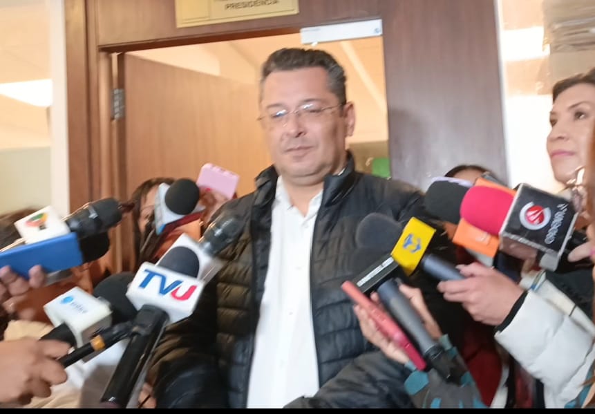 Gobierno castiga a Santa Cruz sin combustible en largo feriado - El ...