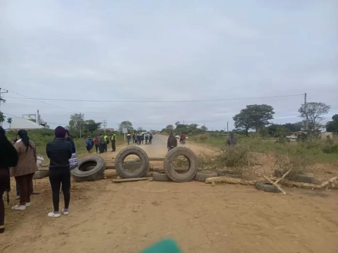 Afines a Morales retoman el bloqueo en San Julián - El Diario - Bolivia