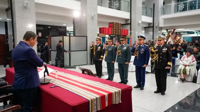 Sorpresivo cambio del Alto Mando Militar - El Diario - Bolivia