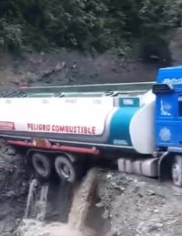 La Paz: camión cisterna queda al borde de un precipicio en la ruta ...