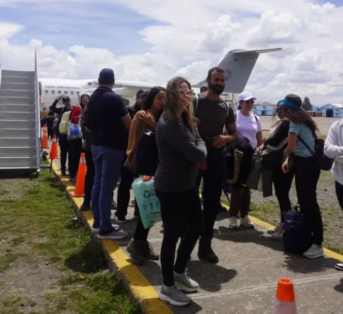 Ministerio de Turismo rescata a turistas varados en Uyuni - El Diario ...